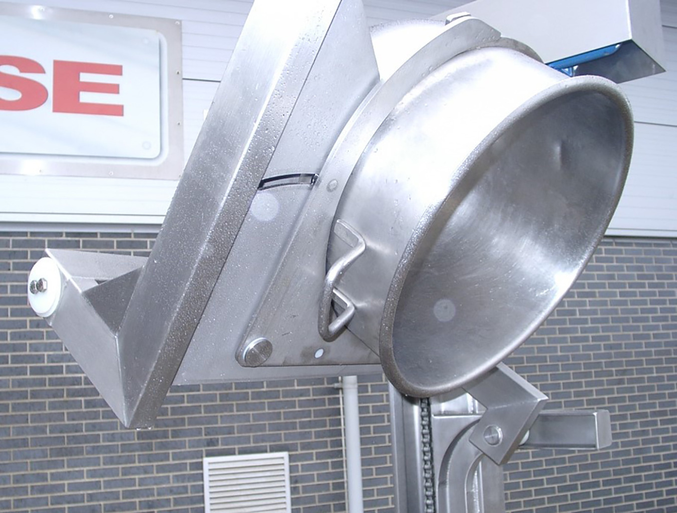 Mixing Bowl Tipper - BTM/250/1525/M