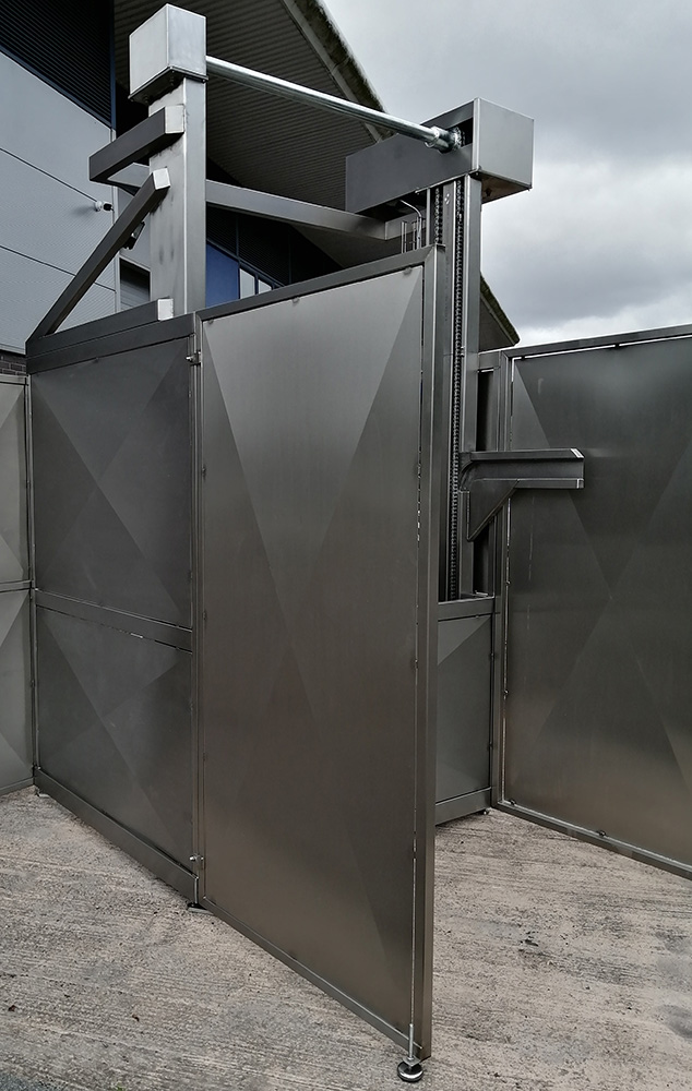 Double Pillar Box Tipper