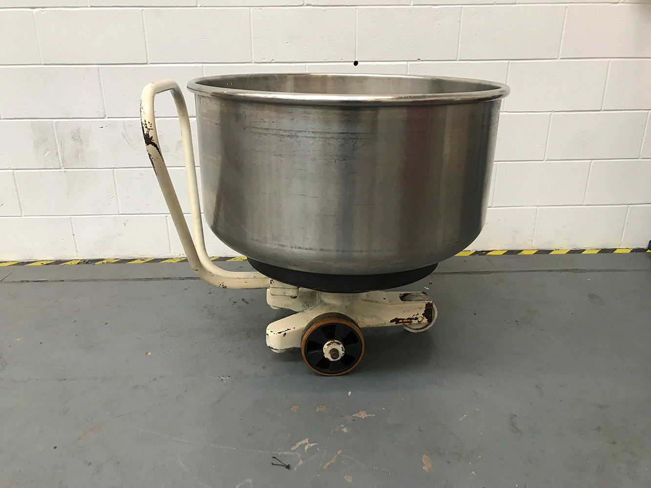 Mixing Bowl Tipper