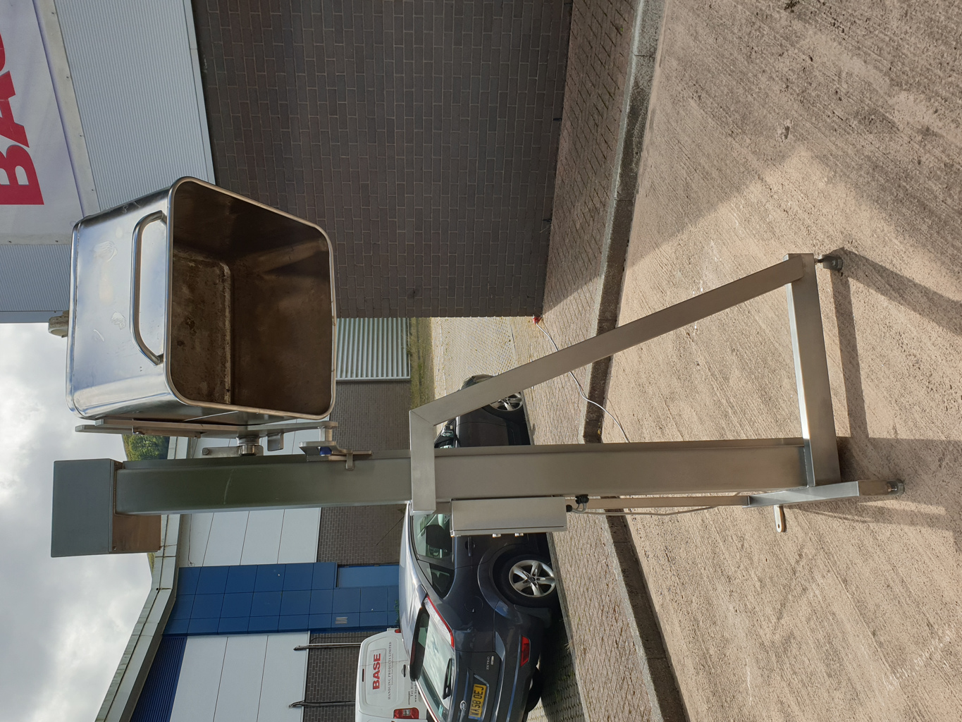 Single Pillar Tipper - BTM/300/1800/B