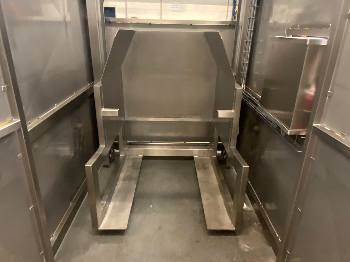 Double Pillar Dolaf Tipper - BTM/2P/600/1800/B/G